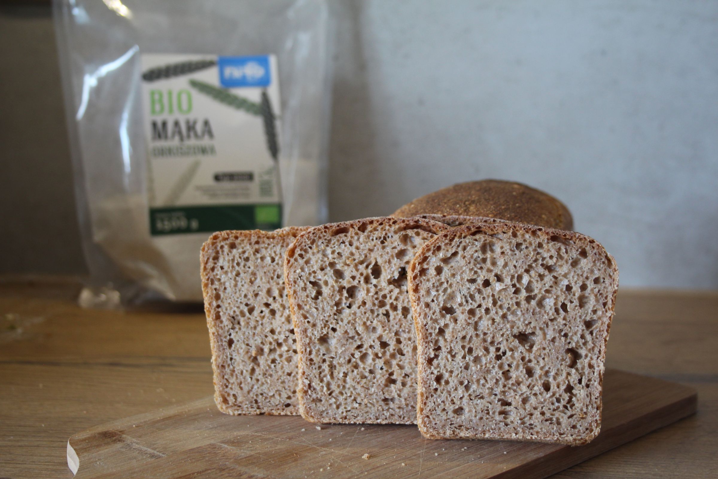 Chleb orkiszowy razowy na zakwasie